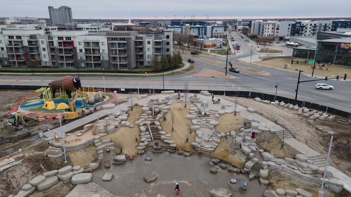 Junior League gets preview of new Wichita water playground | Wichita Eagle