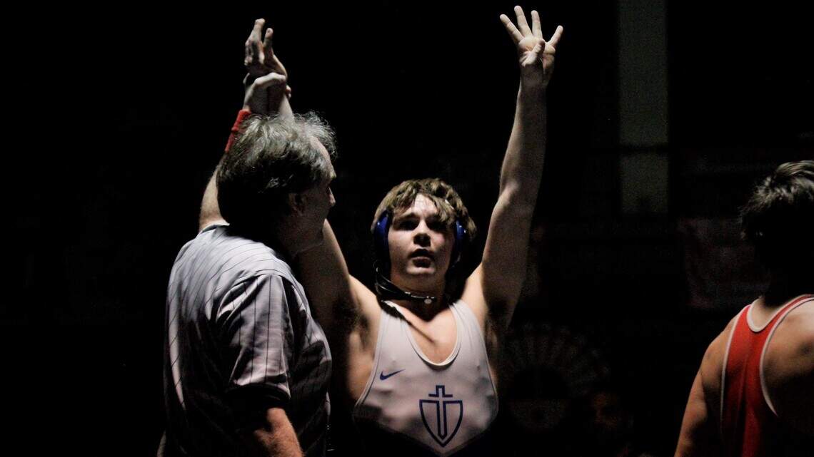 Kapaun’s Phipps becomes 4-time City League wrestling champ | Wichita Eagle