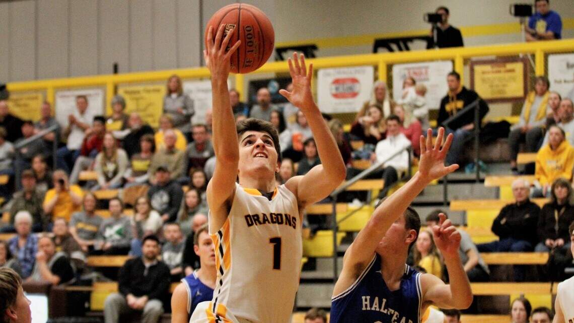 Belle Plaine beats Halstead, defending 3A basketball champ | Wichita Eagle