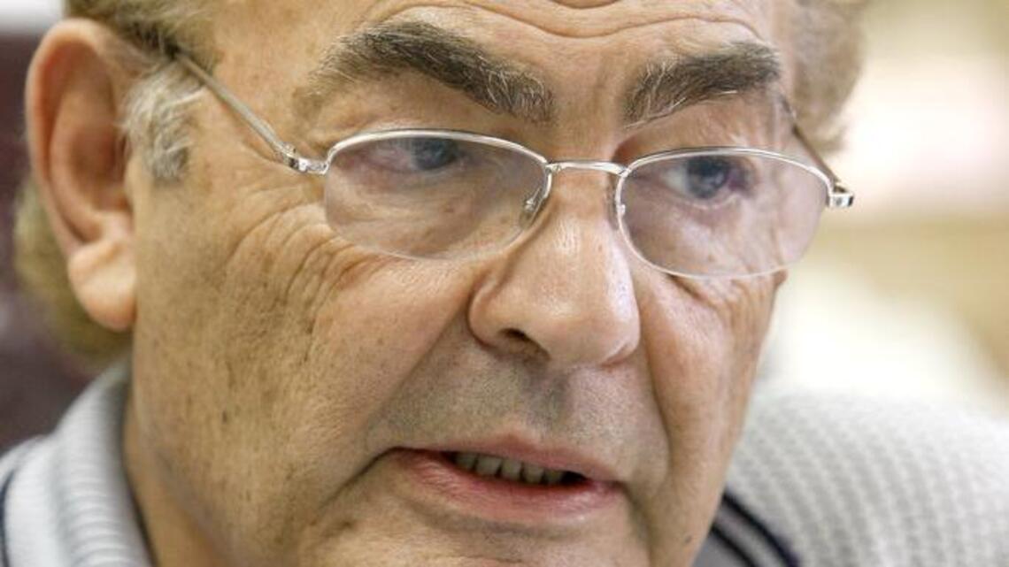 Phil Ruffin prepares to take the stage | Wichita Eagle