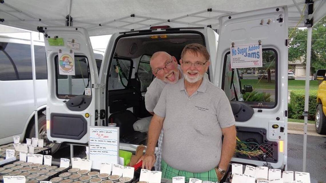Late Steve Einsel is ‘up there smiling’ at business opening | Wichita Eagle